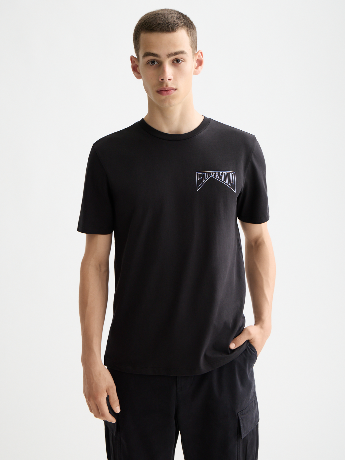 Chest logo t-shirt
